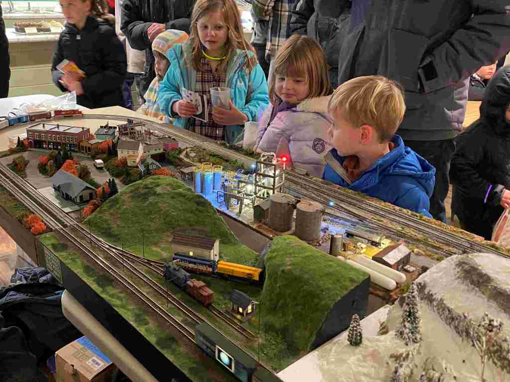 Photos – N T-Trak Layout – 2023 – December – Essex Train Hop – NWV ...