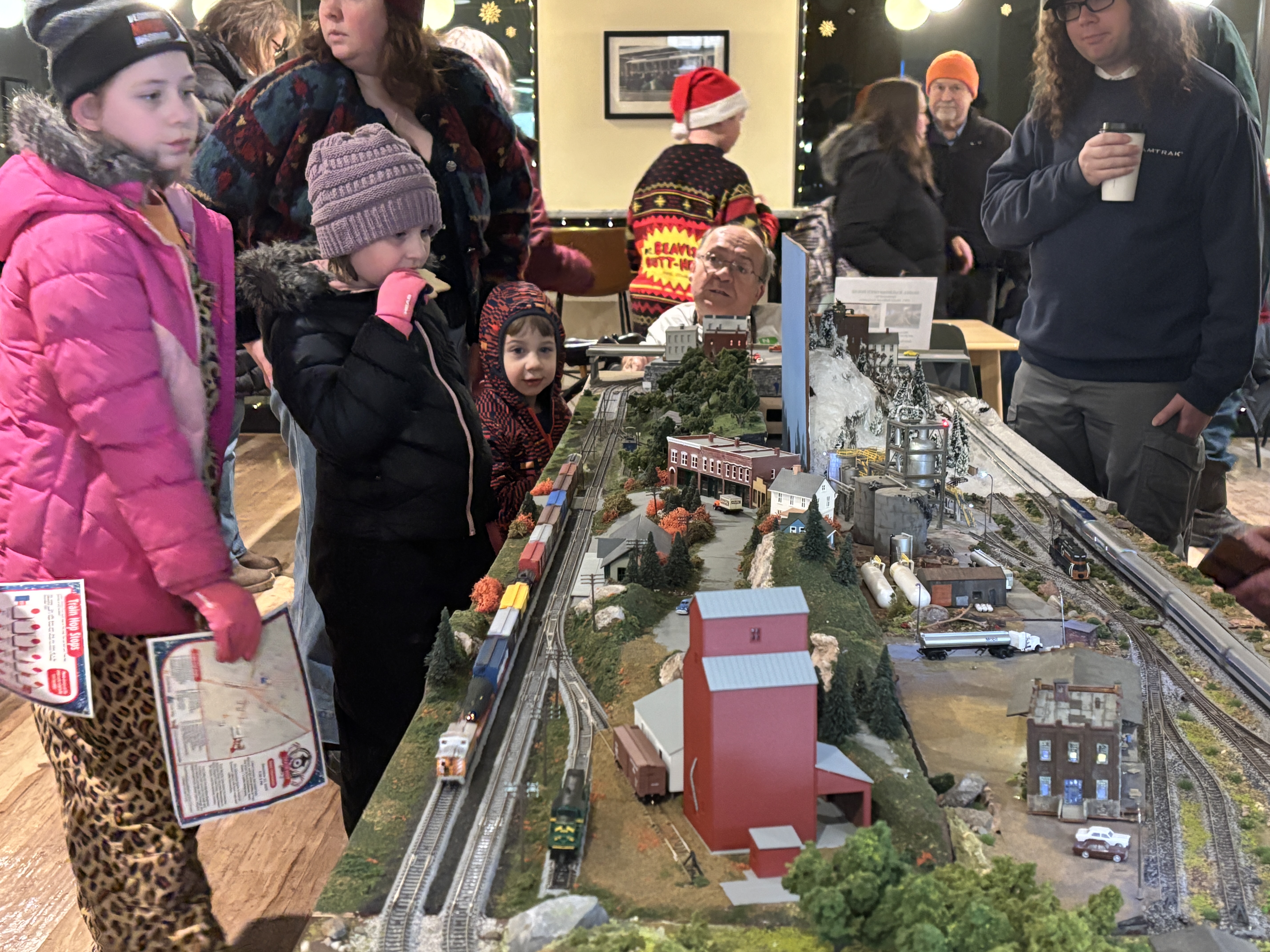 Photos – N T-Trak Layout – 2025 – December – Essex Train Hop – NWV ...